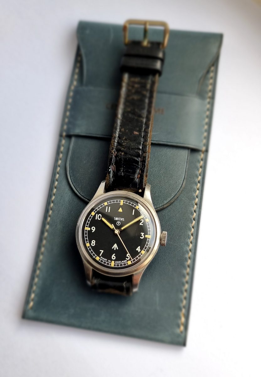 Smiths 6B issued in 1967 to the British Royal Air Force R.A.F. A ...