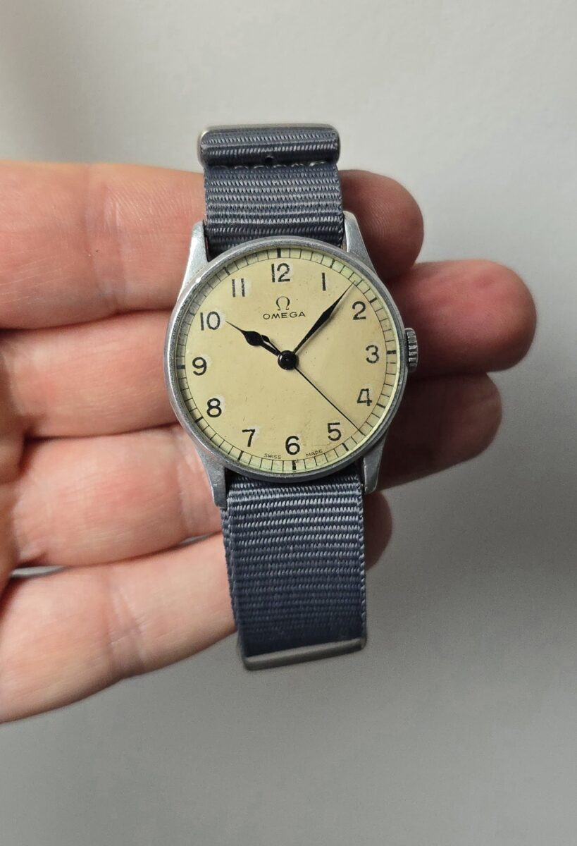 Omega 6B/159 issued to the R.A.F circa 1943. Lovely condition ...