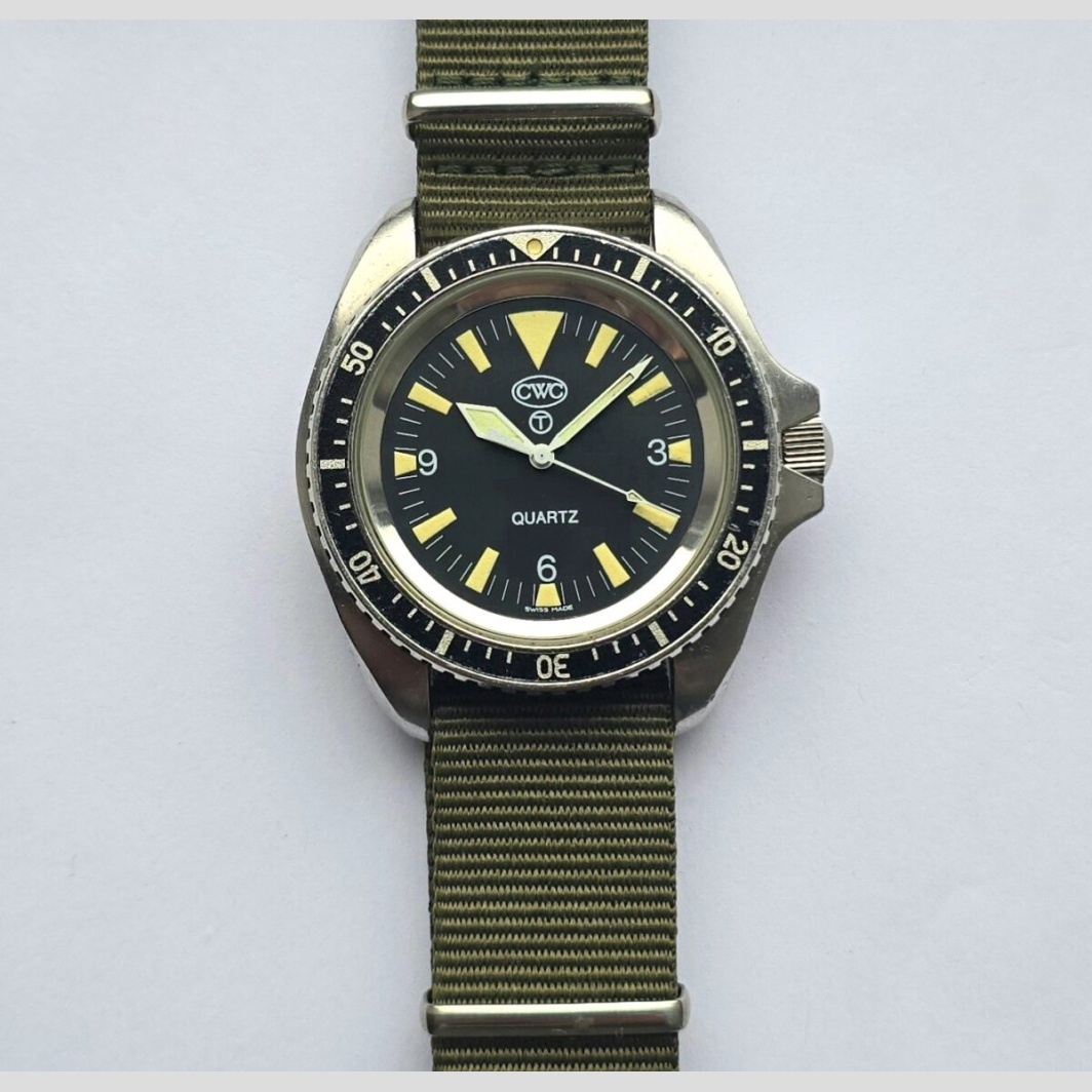 CWC RN300 Rare 1994 Issue Year. Royal Navy Diver. Mint. – Century Time ...